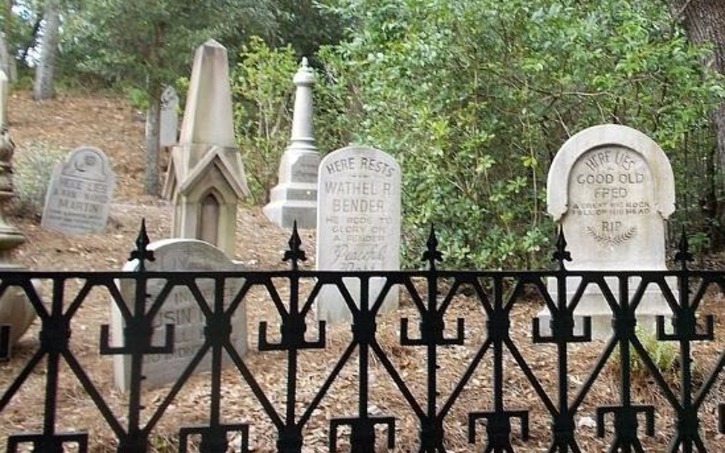 3D design Haunted Mansion wrought iron fence - Tinkercad