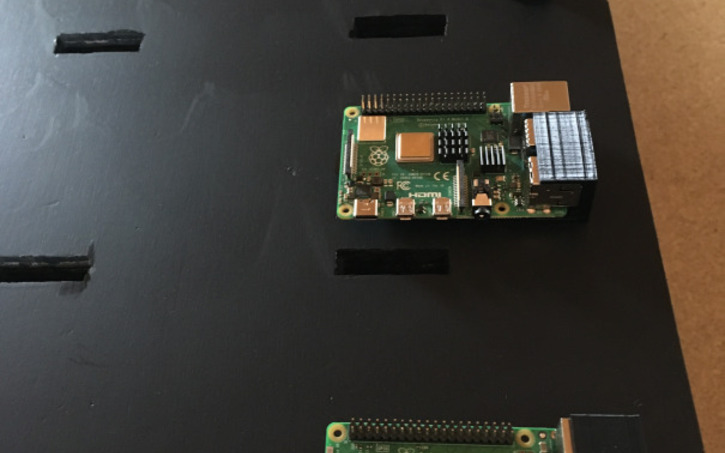 3D design Raspberry Pi Mount - Tinkercad