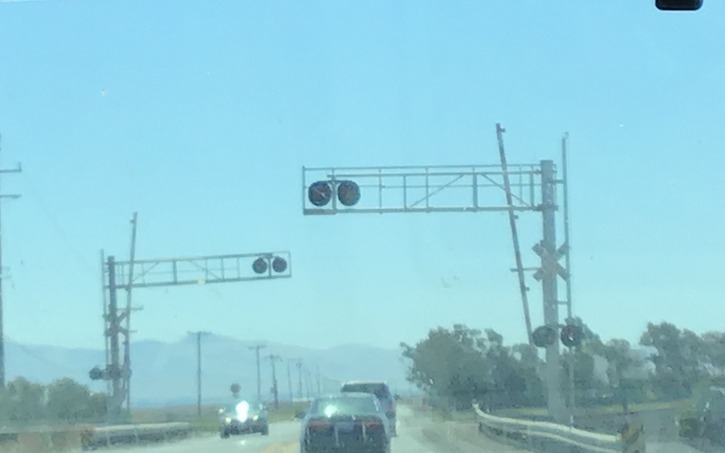 3D design Cantilever Railroad Crossing - Tinkercad