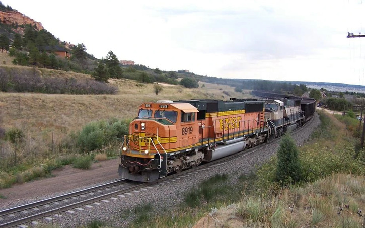 3D design BNSF SD70MAC 8919 - Tinkercad