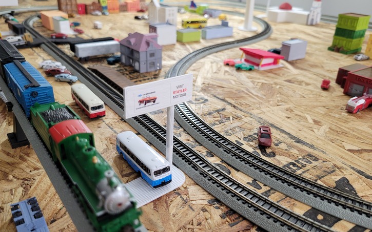 3D design Modern Sign n scale - Tinkercad