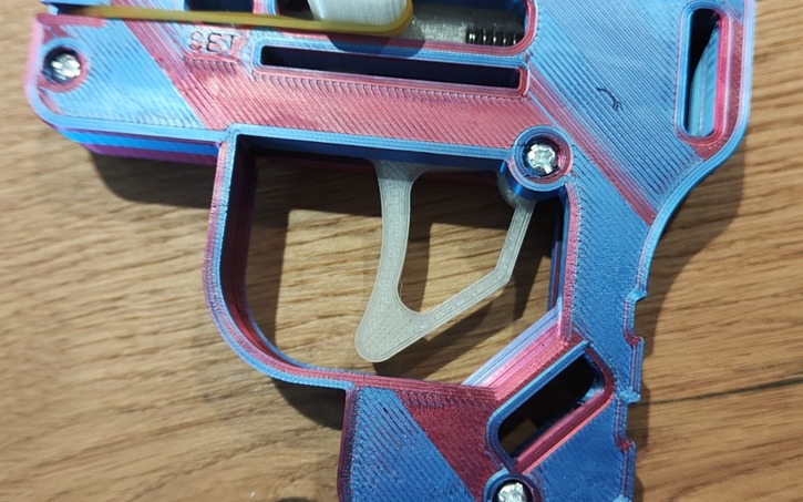 3D design Tic tac gun - Tinkercad