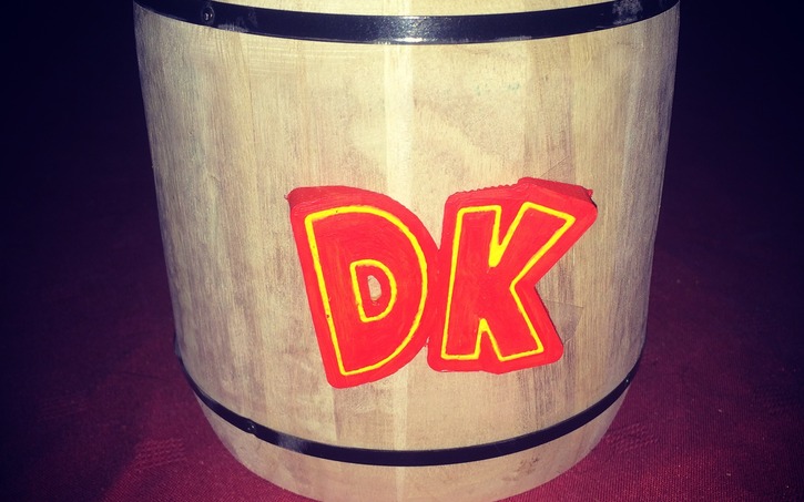 3D design Donkey Kong Logo for barrel - Tinkercad